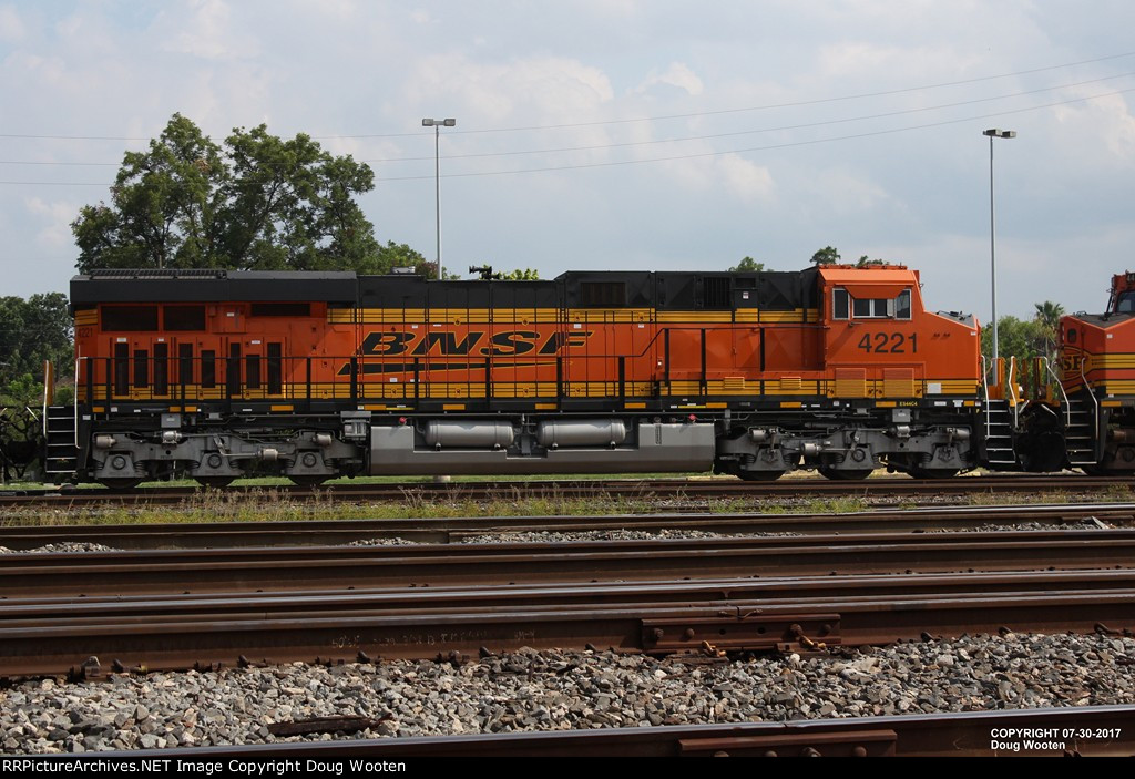 BNSF 4221